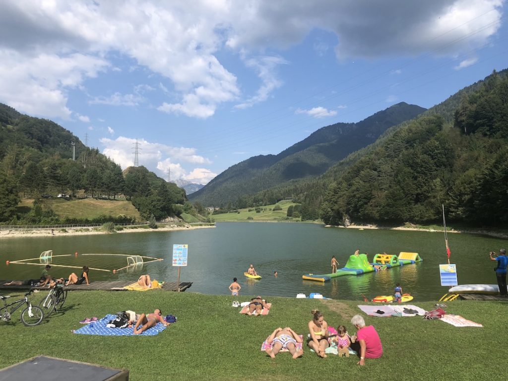 Al lago di Roncone, divertimento per tutti | Il Trentino dei Bambini