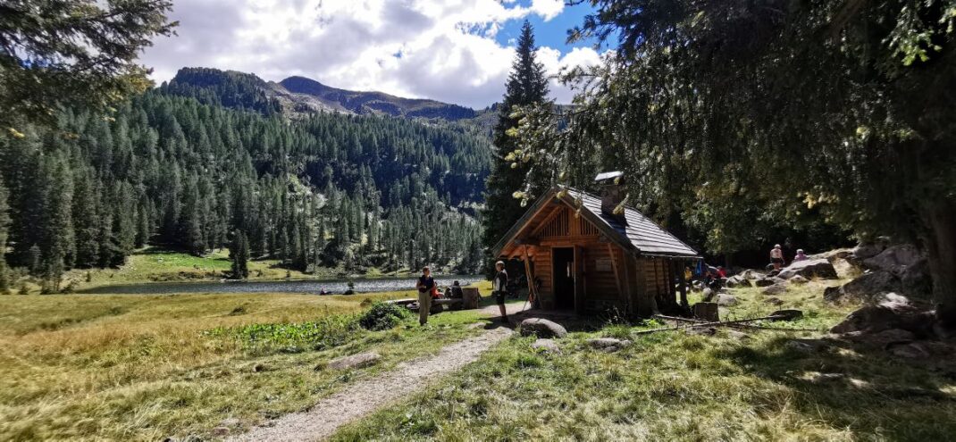 In bici al lago di Cece - Il Trentino dei Bambini