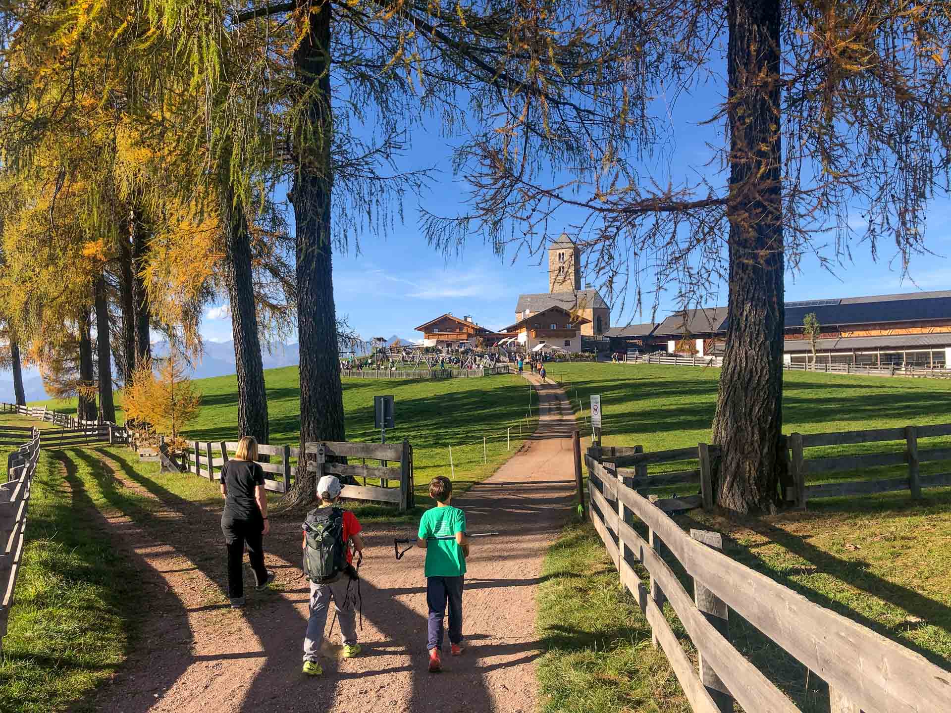 S. Genesio: altipiano del Salto - Il Trentino dei Bambini